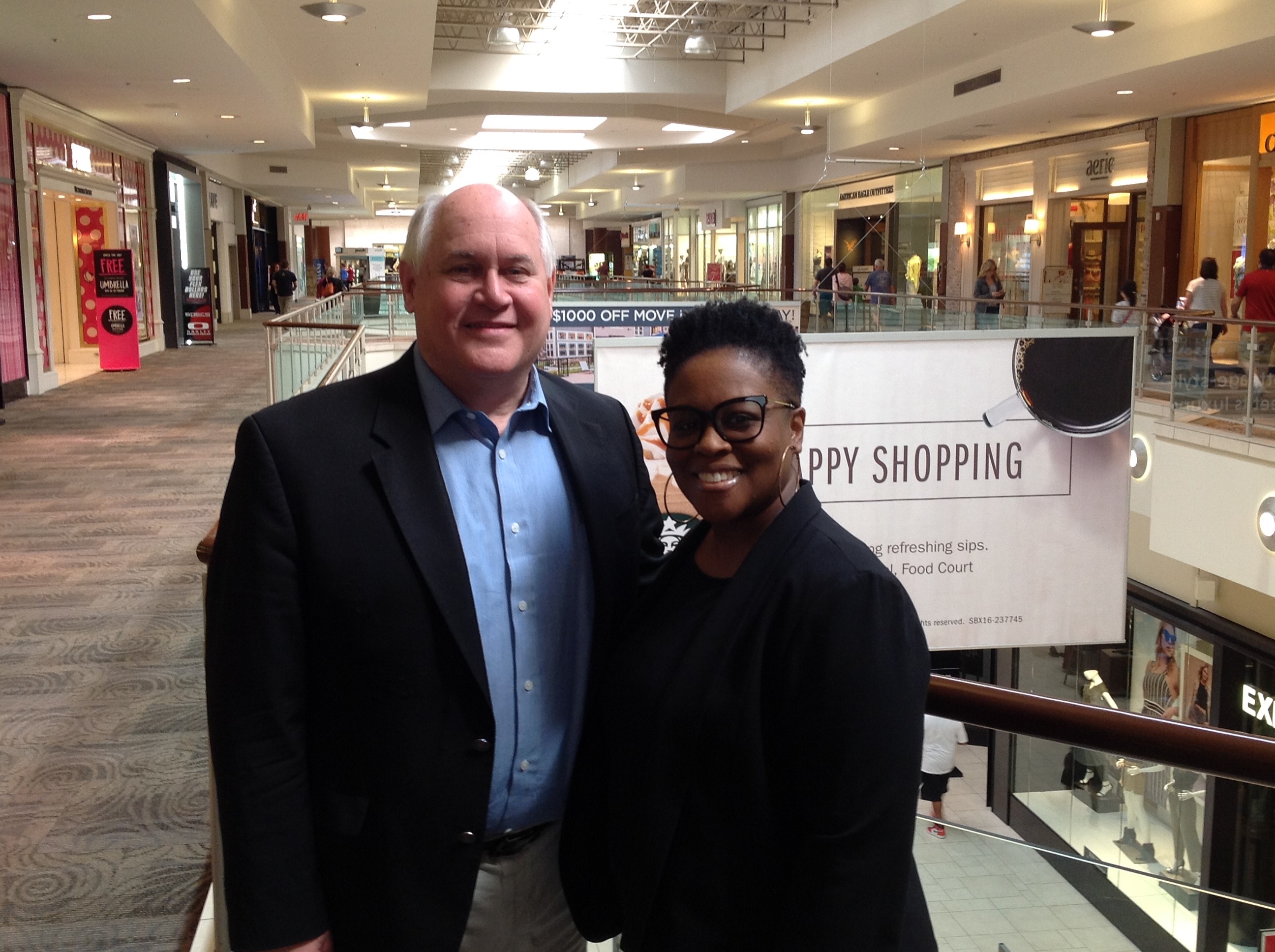 REITs in the Community: Rep. Estes Visits Simon Property Group | Nareit
